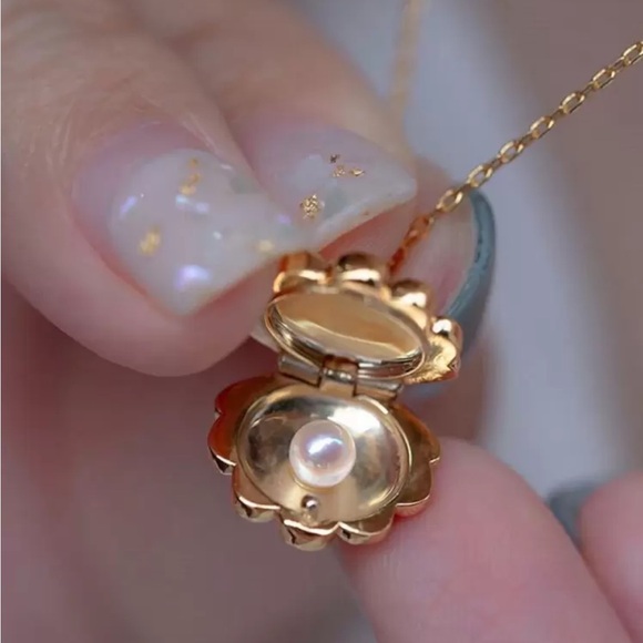 Mejuri | Jewelry | Brand New Gorgeous Gold Seashell Locket Pearl ...